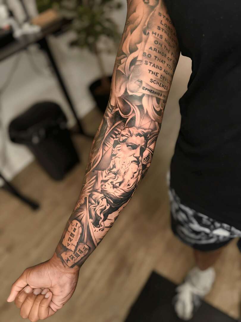 Meet Najee Winder – CanvasRebel Magazine