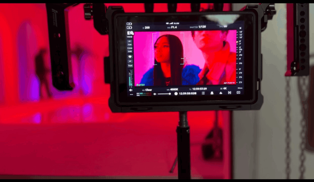 Meet Maria Raquel – CanvasRebel Magazine